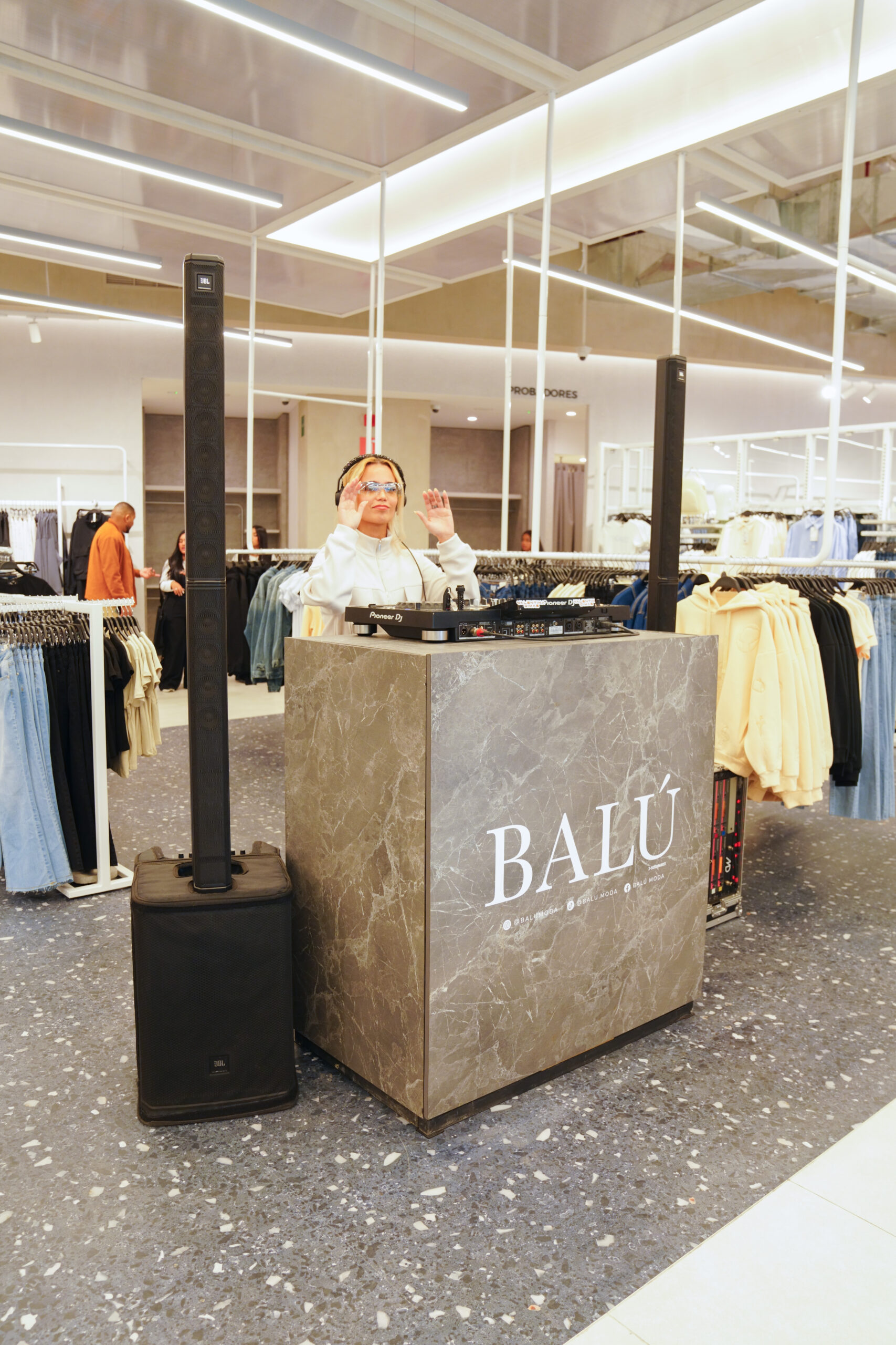 Balú presenta su nuevo concepto de tienda y lanza su línea de ...